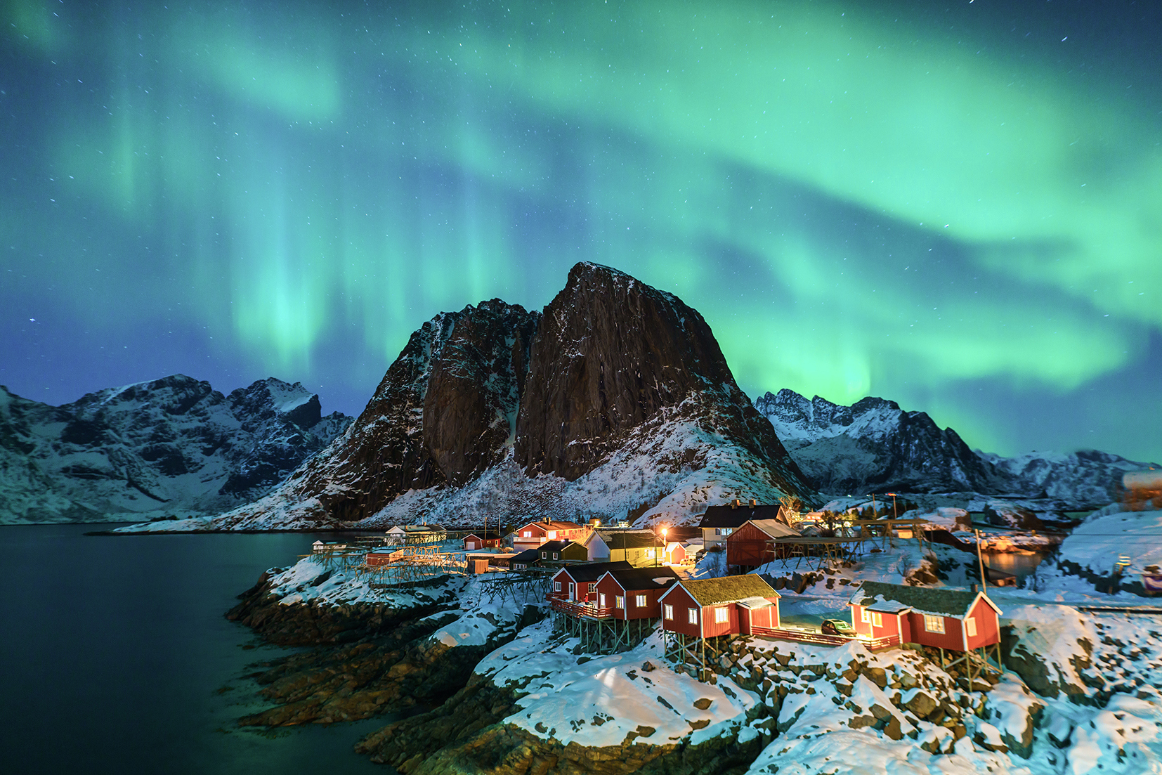 Iceland: Fire and Ice | 6-Days Iceland Tour | Contiki US