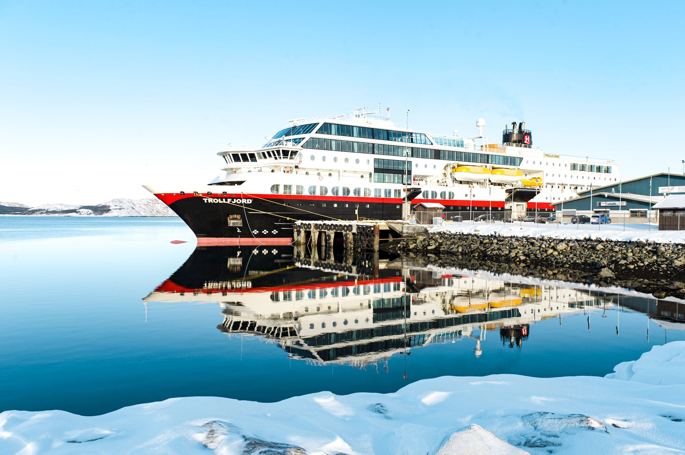 7 Day Artic Fjords Explorer of Norway - Backpacker Tours