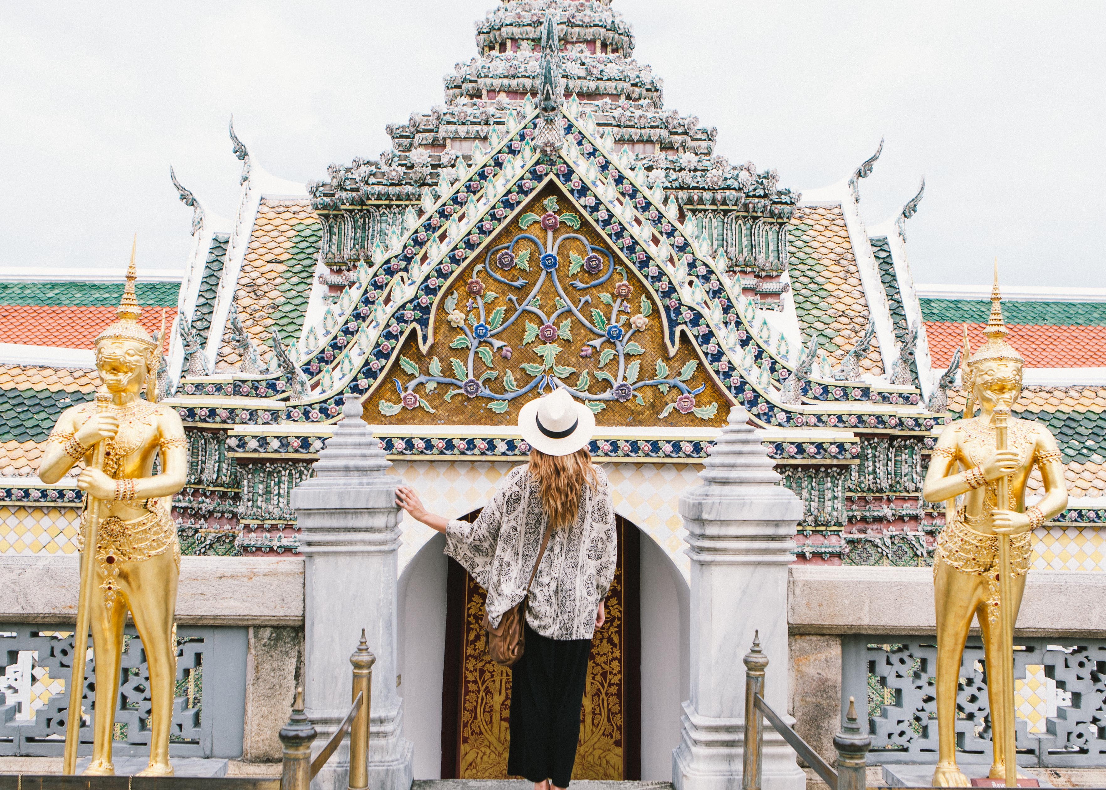 Top 7 reasons why you should visit Thaland - six-two