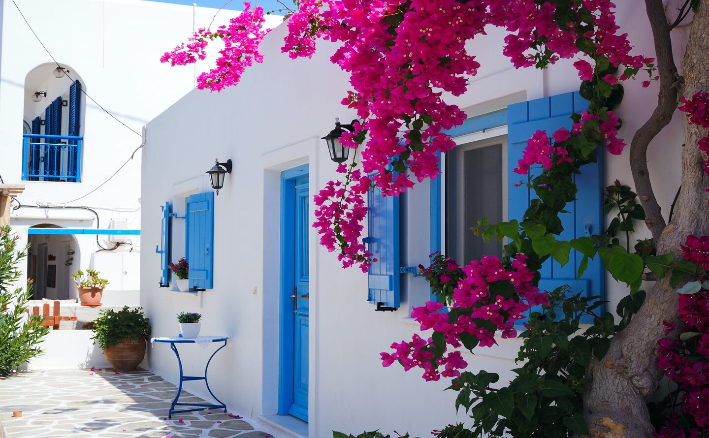 Greek Island Hopping 101: short beginner's guide - Contiki