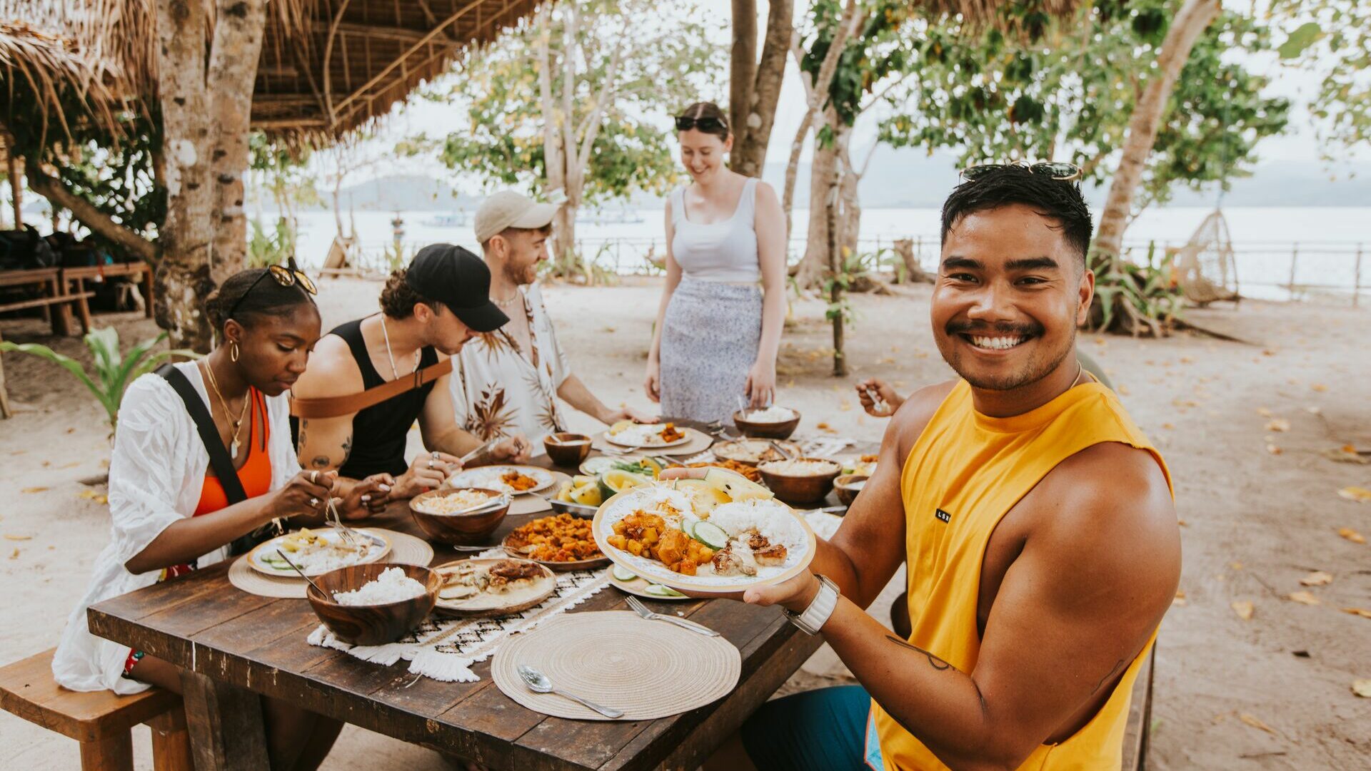 Discovering my Filipino roots while travelling | Contiki