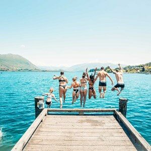 Discover the Real New Zealand Off The Grid | six-two by Contiki
